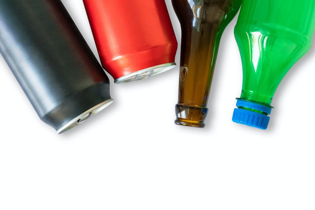 Ranked: the environmental impact of five different soft drink containers